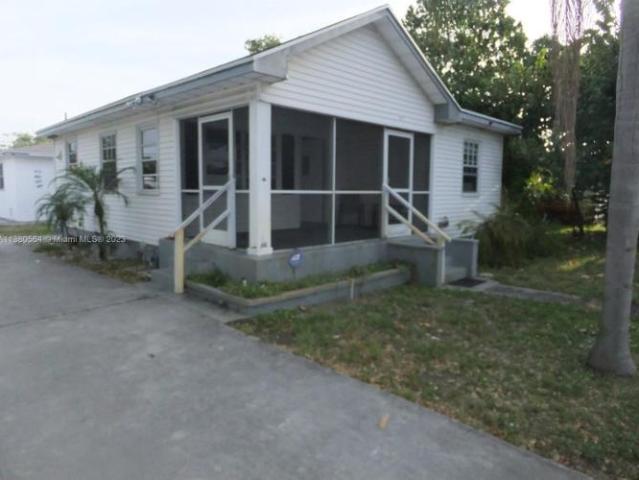 1917 Arthur St, Hollywood, FL 33020