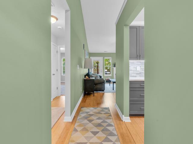 1917 Central Park Boulevard W
