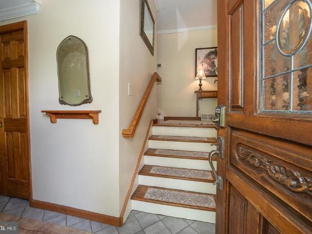 1917 Chapel Avenue W