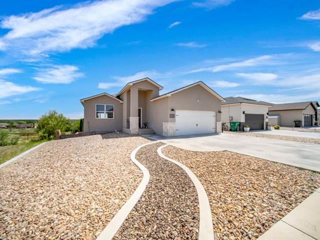 1917 Diamond Dr, Carlsbad, NM 88220