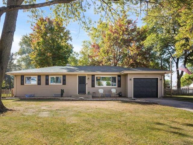 1917 E McKinley Ave, Mishawaka, IN 46545