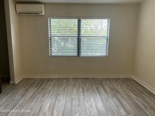 1917 Frankfort Ave 2
