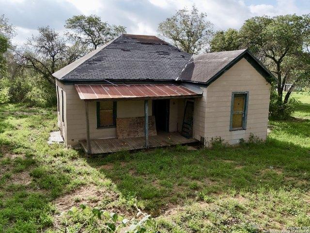 1917 Palo Alto Dr, Von Ormy, TX 78073
