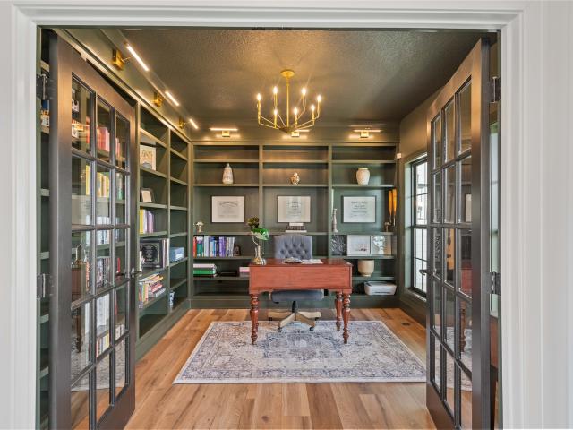1917 Redbud Street