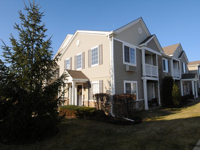 1917 Silverstone Dr, Unit 1917, Carpentersville, IL 60110 | MLS #12611 | Compass