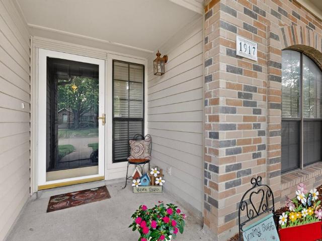 1917 Village Creek Drive