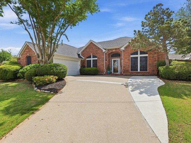 1917 Vintage Dr, Corinth, TX 76210