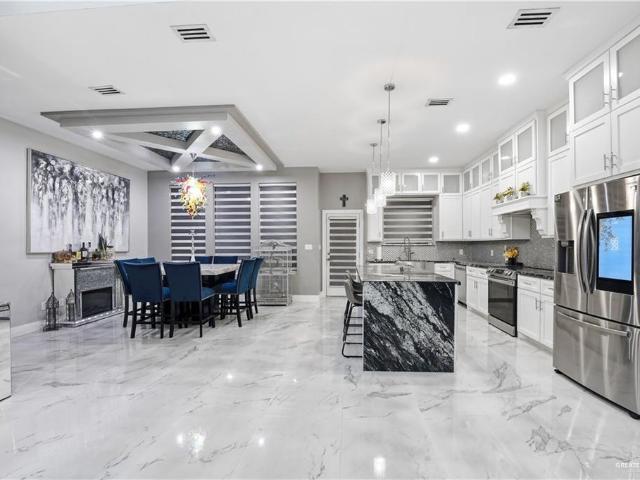 1917 W 25th 1/2 Street