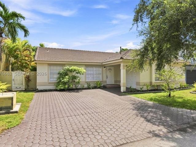 19181 NW 89th Ave, Hialeah, FL 33018