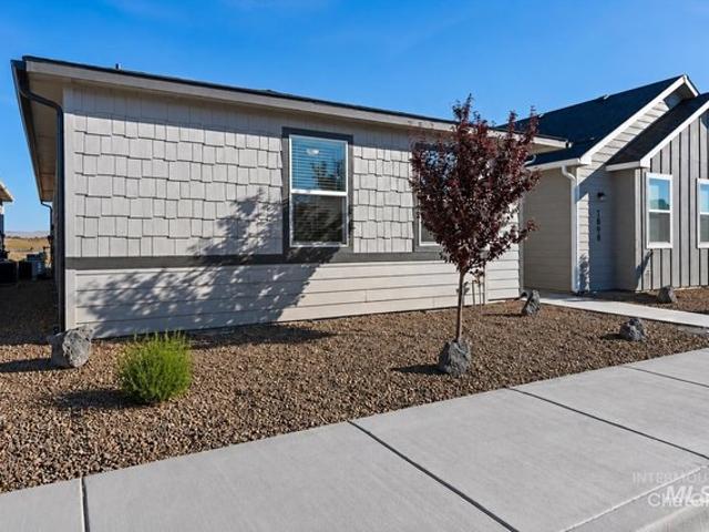 1918 NW Enterprise St, Mountain Home, ID 83647