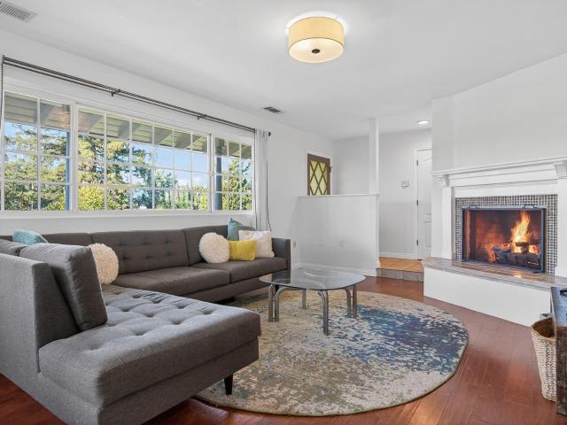 1918 Country Pl, Ojai, CA 93023 | Compass