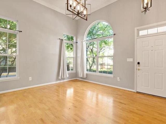 1918 Crescent Park Drive