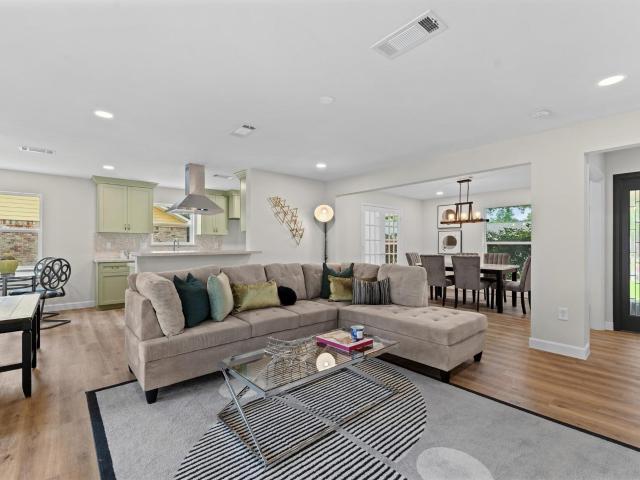 1918 Stebbins Drive