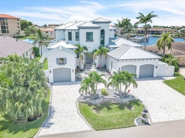 1918 SE 40th St, Cape Coral, FL 33904