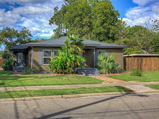 1918 Walworth St, Greenville, TX 75401