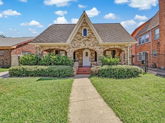 1918 Wentworth St, Houston, TX 77004