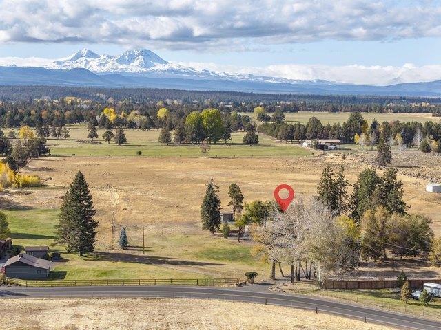 19190 Pinehurst Rd, Bend, OR 97703