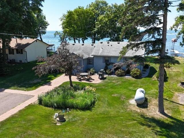 19197 th Ave, Isle, MN 56342