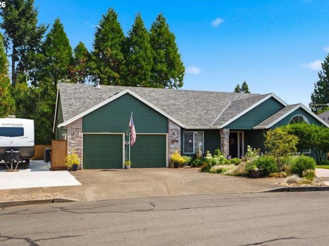 19198 Captains Ct, Oregon City, OR 97045