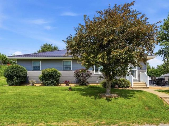 19199 Emblem Rd, Elkader, IA 52043