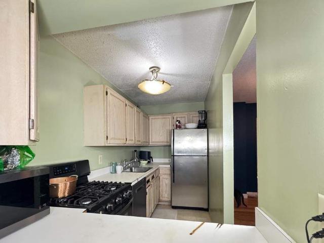 1919 Madison Avenue 202