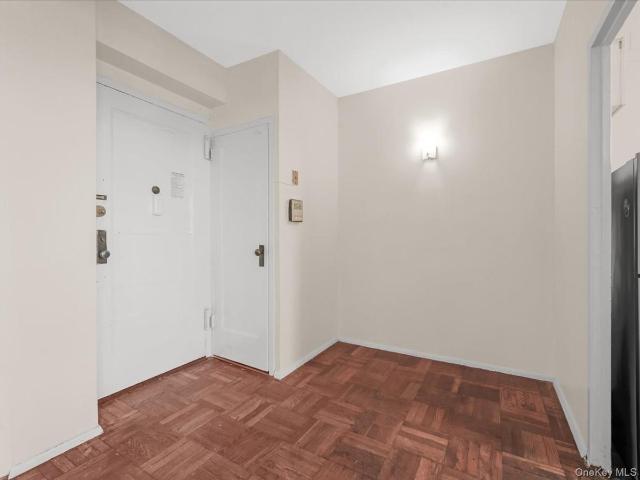 1919 McGraw Avenue 12F