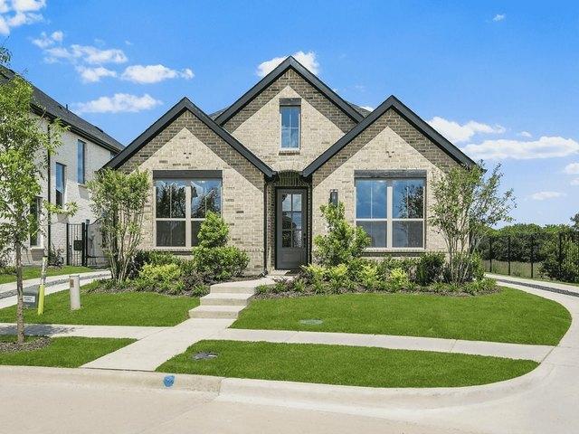 1919 Mitchell Dr, Van Alstyne, TX 75495