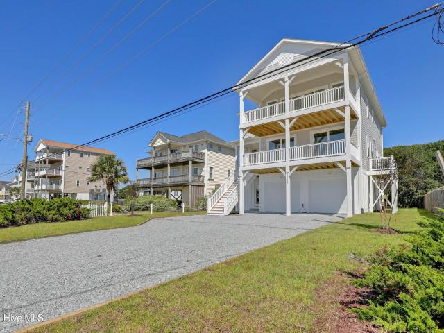 1919 N New River Drive