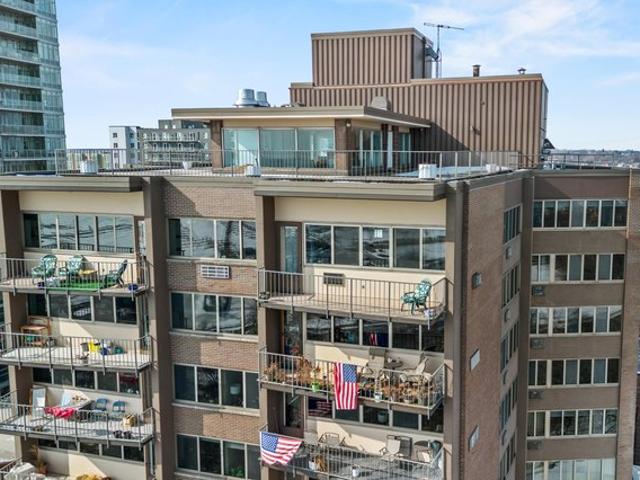 1919 N Summit Ave Unit 11C, Milwaukee, WI 53202