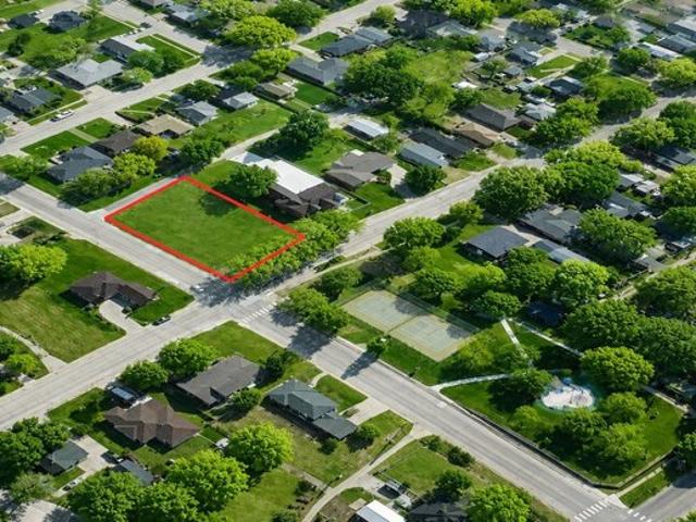 1919 Avenue F, Gothenburg, NE 69138