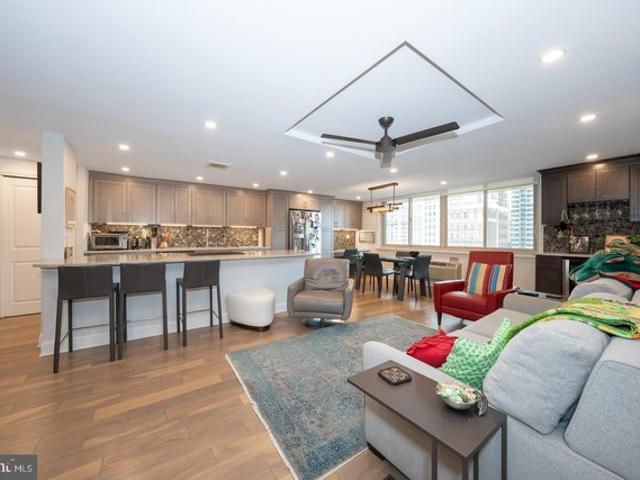 1919 Chestnut St Apt 1018, Philadelphia, PA 19103