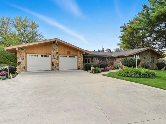 1919 Deer Trail