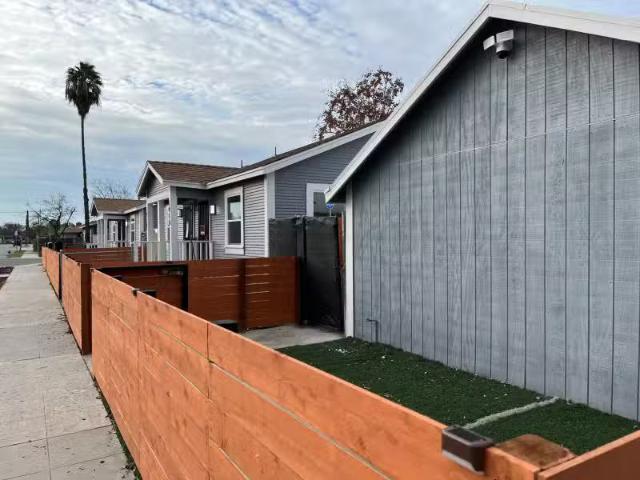 1919 E Grant Ave #B, Fresno, CA 93701