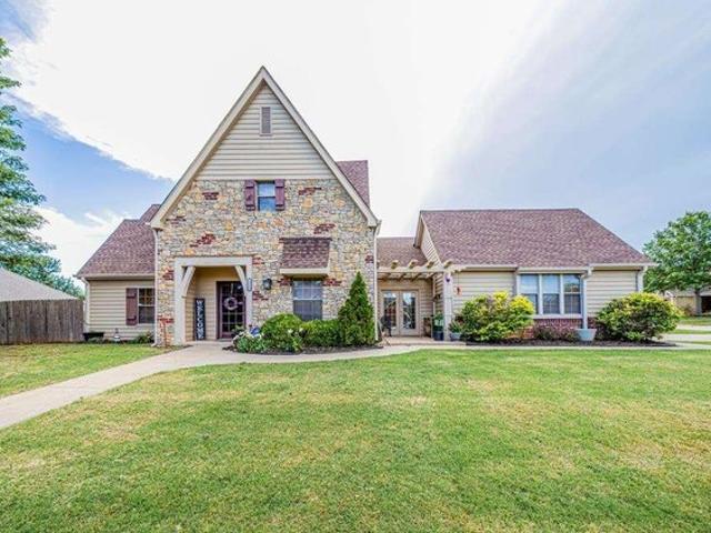 1919 E Kelsey Ln, Stillwater, OK 74075