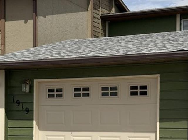 1919 Edinburgh St, Rawlins, WY 82301