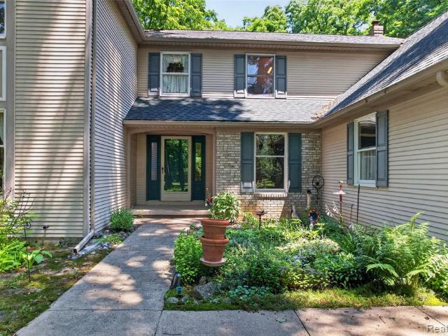 1919 Fox Ridge Drive