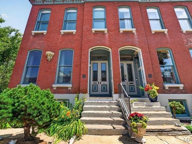 1919 Hickory St, Saint Louis, MO 63104
