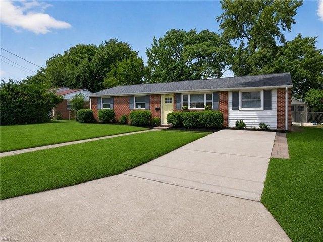 1919 Seward Dr, Hampton, VA 23663