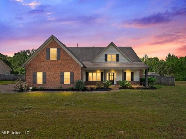 1919 Shady Wind Dr, Southaven, MS 38671