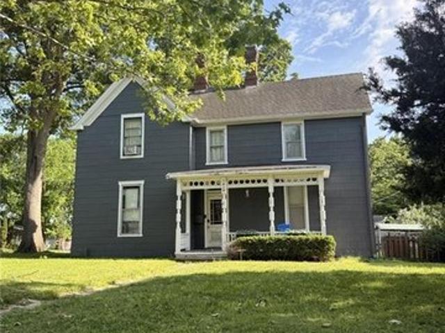 1919 South St, Lexington, MO 64067