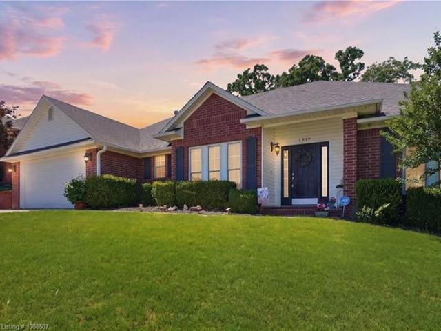 1919 Teluride Dr, Van Buren, AR 72956
