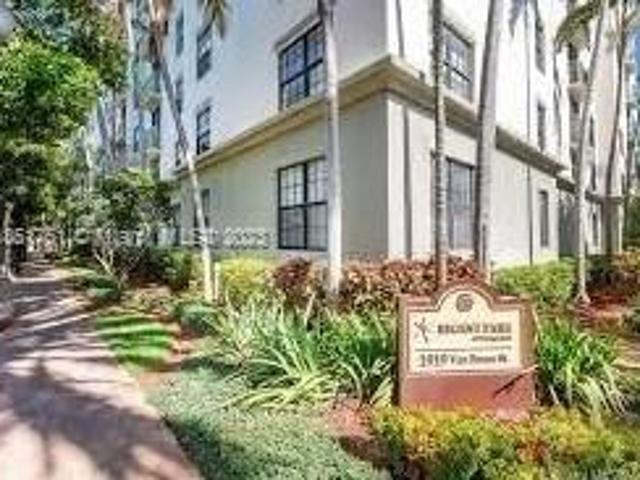 1919 Van Buren St #210A, Hollywood, FL 33020