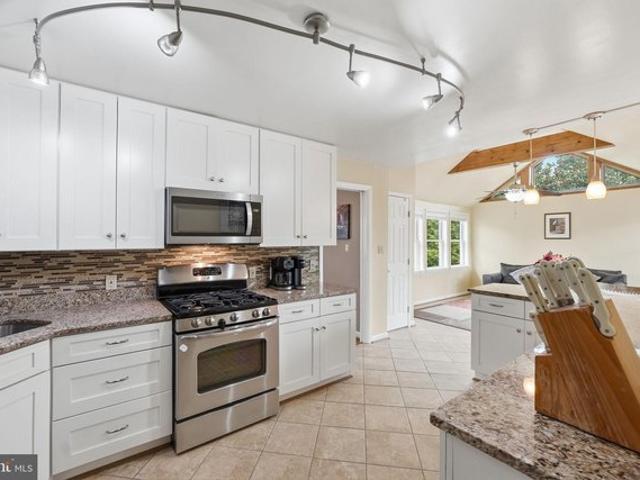 1919 Youngblood St, McLean, VA 22101