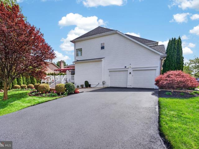 19103 Red Maple Dr, Hagerstown, MD 21742 | MLS #MDWA2035