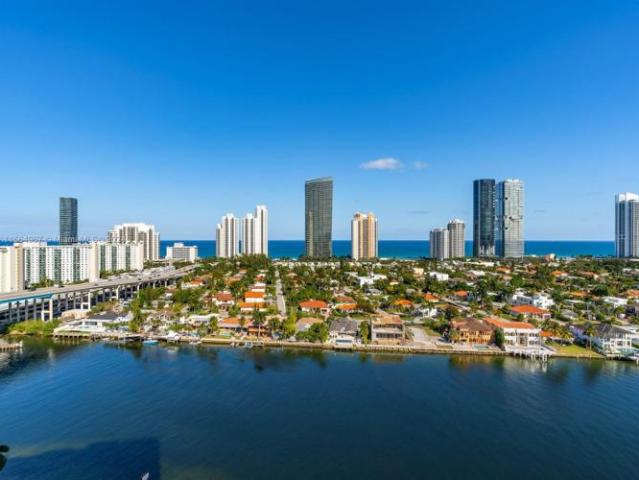 19101 NE Mystic Pointe Dr #2212, Aventura, FL 33180