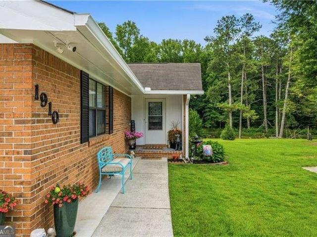 1910 Mack Rd, Douglasville, GA 30135
