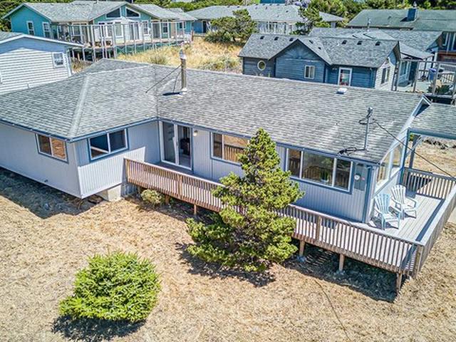 1910 NW Cutter St, Waldport, OR 97394