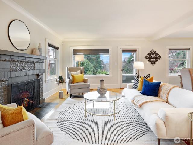 1910 N 38th St, Seattle, WA 98103 | Compass