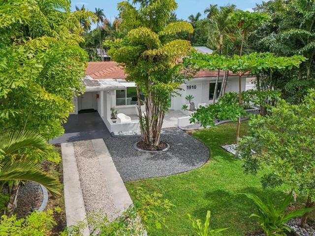 1910 NE 17th Ter, Fort Lauderdale, FL 33305