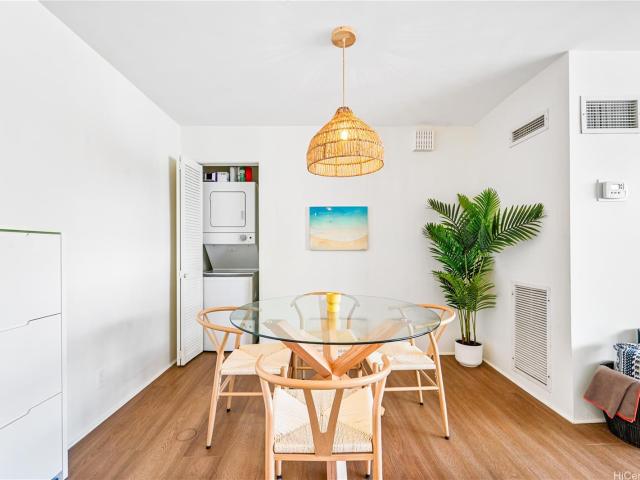 1910 Ala Moana Blvd, Unit 32E, Honolulu, HI 96815 | MLS #202600